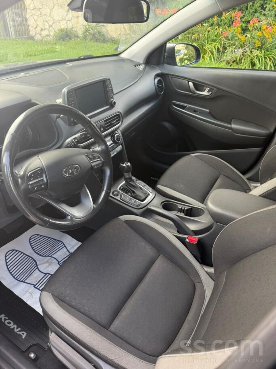 Pelēks Hyundai Kona 2018 Rīga, ar dzinēja tilpumu 1.60 L un nobraukumu 72 tūkst. km par 13790 €, foto 8 vietnē AUTOMOTO.COM.LV