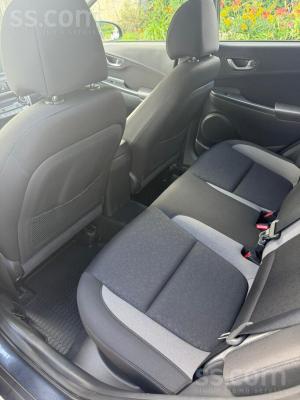 Pelēks Hyundai Kona 2018 Rīga, ar dzinēja tilpumu 1.60 L un nobraukumu 72 tūkst. km par 13790 €, foto 9 vietnē AUTOMOTO.COM.LV