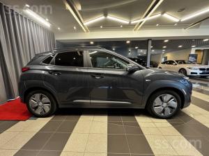 Pelēks Hyundai Kona 2019 Rīga, ar dzinēja tilpumu 0.00 L un nobraukumu 69 tūkst. km par 18990 €, foto 4 vietnē AUTOMOTO.COM.LV