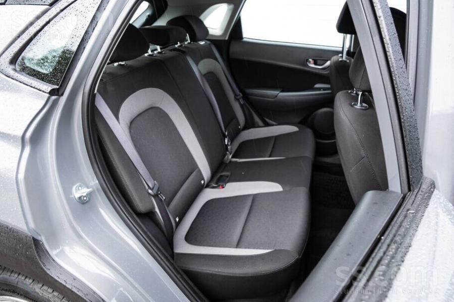 Pelēks Hyundai Kona 2019 Rīga, ar dzinēja tilpumu 1.60 L un nobraukumu 67 tūkst. km par 14950 €, foto 8 vietnē AUTOMOTO.COM.LV
