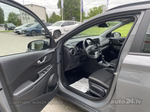 Grey Hyundai Kona 2020 in Johvi, with an engine capacity of 1.60 L and mileage of 94 thousand km for 17500 €, photo 10 on AUTOMOTO.COM.LV