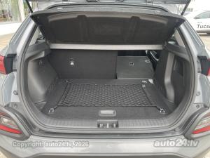 Grey Hyundai Kona 2020 in Johvi, with an engine capacity of 1.60 L and mileage of 94 thousand km for 17500 €, photo 12 on AUTOMOTO.COM.LV