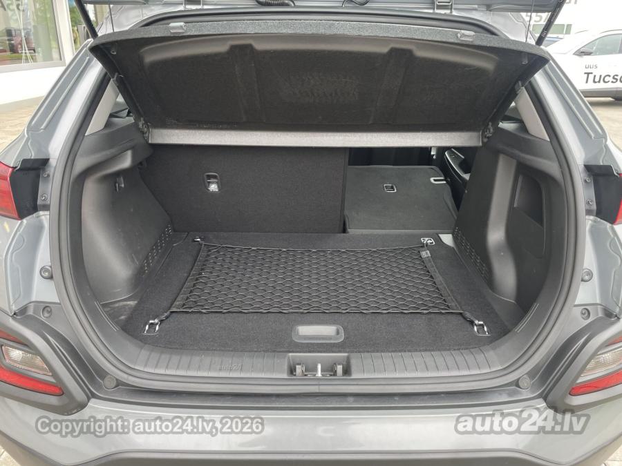 Grey Hyundai Kona 2020 in Johvi, with an engine capacity of 1.60 L and mileage of 94 thousand km for 17500 €, photo 12 on AUTOMOTO.COM.LV