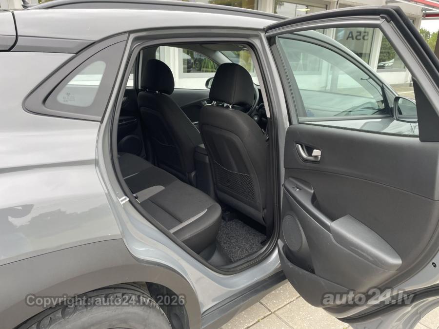 Grey Hyundai Kona 2020 in Johvi, with an engine capacity of 1.60 L and mileage of 94 thousand km for 17500 €, photo 13 on AUTOMOTO.COM.LV