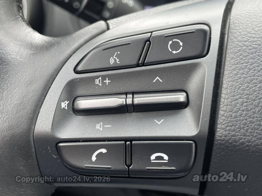 Grey Hyundai Kona 2020 in Johvi, with an engine capacity of 1.60 L and mileage of 94 thousand km for 17500 €, photo 16 on AUTOMOTO.COM.LV