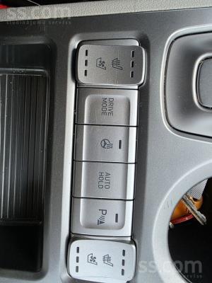 Pelēks Hyundai Kona 2020 Jelgava, ar dzinēja tilpumu 0.00 L un nobraukumu 98 tūkst. km par 15300 €, foto 9 vietnē AUTOMOTO.COM.LV