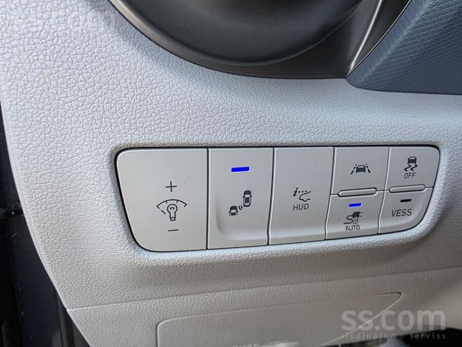 Grey Hyundai Kona 2020 in Jelgava, with an engine capacity of 1.60 L and mileage of 98 thousand km for 15300 €, photo 7 on AUTOMOTO.COM.LV