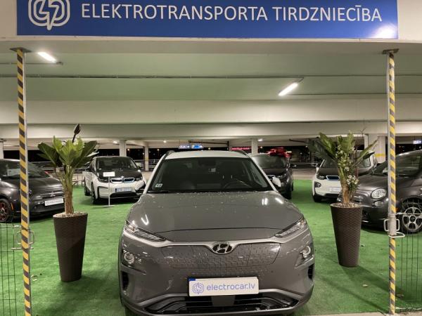 Pelēks Hyundai Kona 2020 Rīga, ar dzinēja tilpumu 0.00 L un nobraukumu 69 tūkst. km par 15500 €, foto 1 vietnē AUTOMOTO.COM.LV