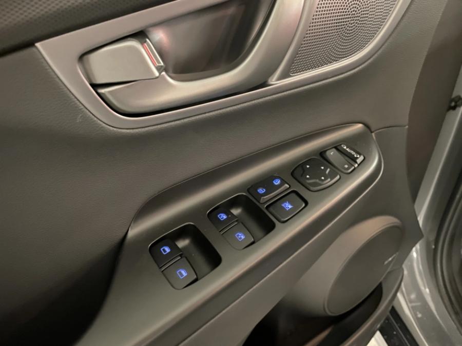 Grey Hyundai Kona 2020 in Riga, with an engine capacity of 0.00 L and mileage of 69 thousand km for 15500 €, photo 10 on AUTOMOTO.COM.LV