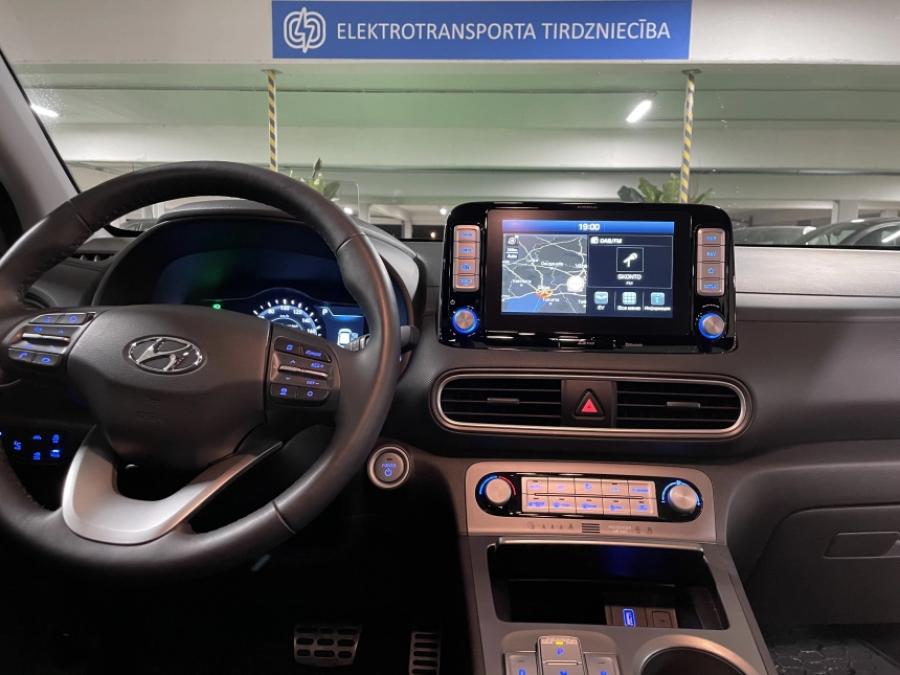 Grey Hyundai Kona 2020 in Riga, with an engine capacity of 0.00 L and mileage of 69 thousand km for 15500 €, photo 14 on AUTOMOTO.COM.LV