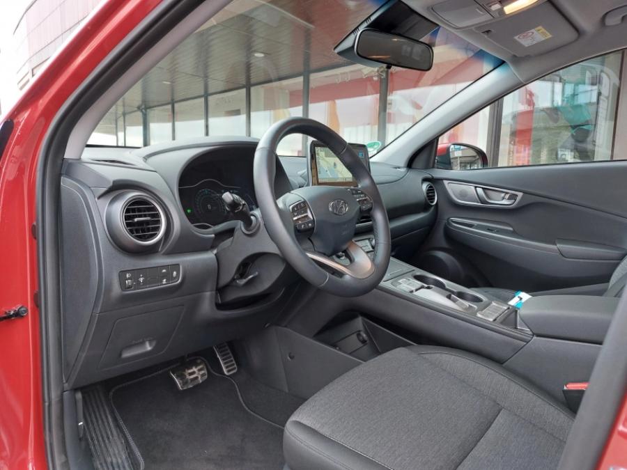 Grey Hyundai Kona 2020 in Riga, with an engine capacity of 0.00 L and mileage of 69 thousand km for 15500 €, photo 21 on AUTOMOTO.COM.LV