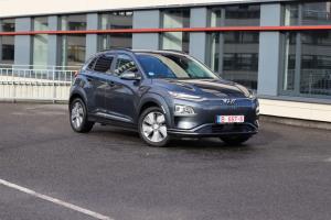 Grey Hyundai Kona 2020 in Riga, with an engine capacity of 0.00 L and mileage of 71 thousand km for 15680 €, photo  on AUTOMOTO.COM.LV