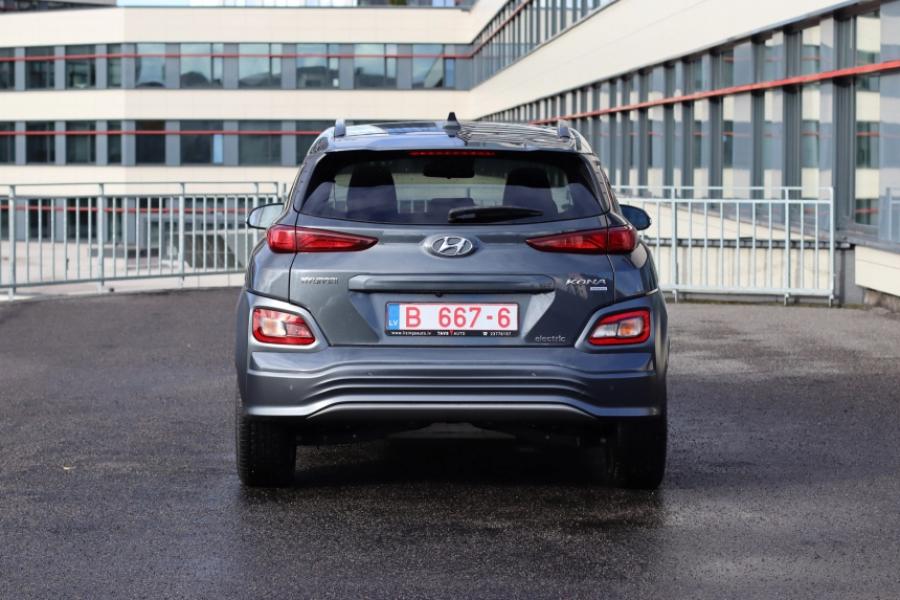 Pelēks Hyundai Kona 2020 Rīga, ar dzinēja tilpumu 0.00 L un nobraukumu 71 tūkst. km par 15680 €, foto 6 vietnē AUTOMOTO.COM.LV