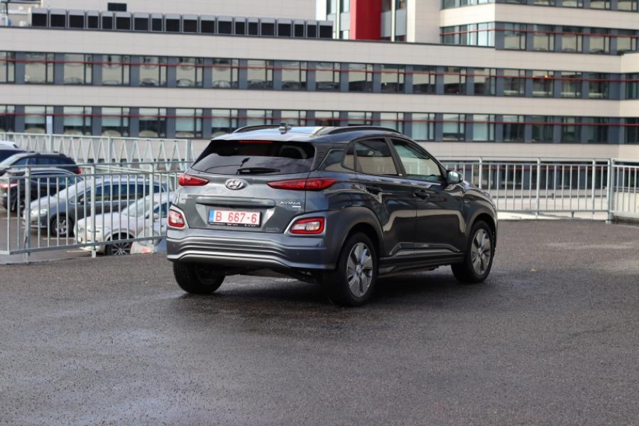 Pelēks Hyundai Kona 2020 Rīga, ar dzinēja tilpumu 0.00 L un nobraukumu 71 tūkst. km par 15680 €, foto 8 vietnē AUTOMOTO.COM.LV