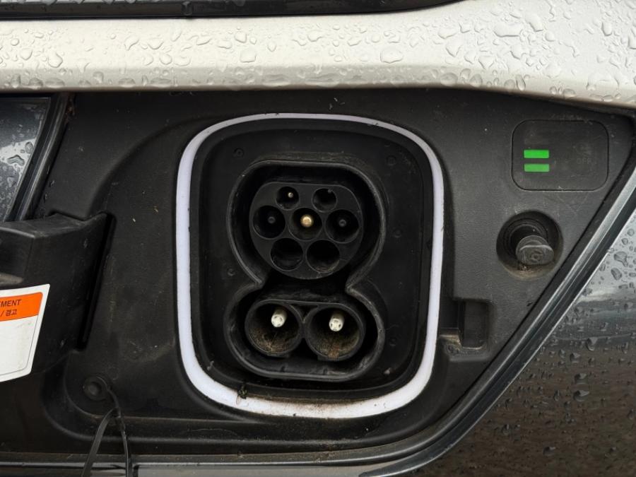 Pelēks Hyundai Kona 2020 Rīga, ar dzinēja tilpumu 0.00 L un nobraukumu 71 tūkst. km par 15680 €, foto 12 vietnē AUTOMOTO.COM.LV