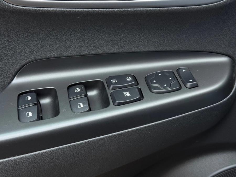Pelēks Hyundai Kona 2020 Rīga, ar dzinēja tilpumu 0.00 L un nobraukumu 71 tūkst. km par 15680 €, foto 15 vietnē AUTOMOTO.COM.LV