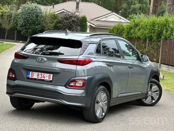 Pelēks Hyundai Kona 2020 Rīga, ar dzinēja tilpumu 0.00 L un nobraukumu 87 tūkst. km par 17950 €, foto 2 vietnē AUTOMOTO.COM.LV