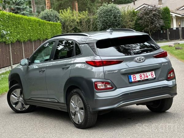 Pelēks Hyundai Kona 2020 Rīga, ar dzinēja tilpumu 0.00 L un nobraukumu 87 tūkst. km par 17950 €, foto 4 vietnē AUTOMOTO.COM.LV
