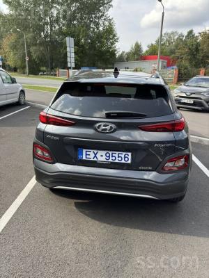 Pelēks Hyundai Kona 2020 Rīga, ar dzinēja tilpumu 0.00 L un nobraukumu 72 tūkst. km par 19800 €, foto 4 vietnē AUTOMOTO.COM.LV