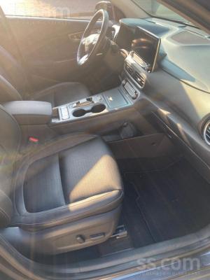 Pelēks Hyundai Kona 2020 Rīga, ar dzinēja tilpumu 0.00 L un nobraukumu 72 tūkst. km par 19800 €, foto 8 vietnē AUTOMOTO.COM.LV