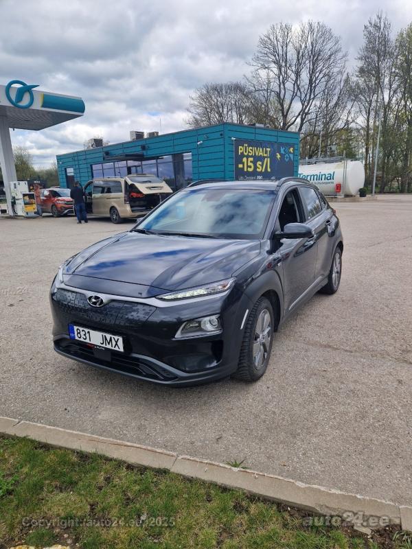 Grey Hyundai Kona 2021 in Tartu, with an engine capacity of 0.00 L and mileage of 47 thousand km for 24500 €, photo 1 on AUTOMOTO.COM.LV