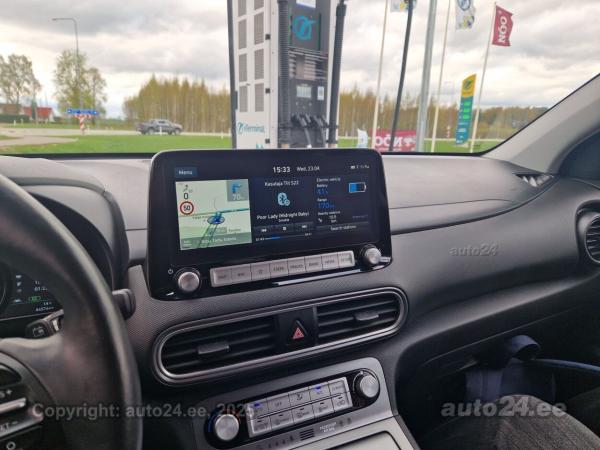 Grey Hyundai Kona 2021 in Tartu, with an engine capacity of 0.00 L and mileage of 47 thousand km for 24500 €, photo 3 on AUTOMOTO.COM.LV