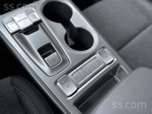 Pelēks Hyundai Kona 2021 Rīga, ar dzinēja tilpumu 0.00 L un nobraukumu 32 tūkst. km par 15900 €, foto 13 vietnē AUTOMOTO.COM.LV