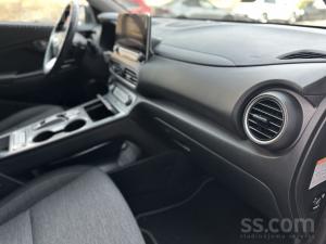 Pelēks Hyundai Kona 2021 Rīga, ar dzinēja tilpumu 0.00 L un nobraukumu 32 tūkst. km par 15900 €, foto 18 vietnē AUTOMOTO.COM.LV