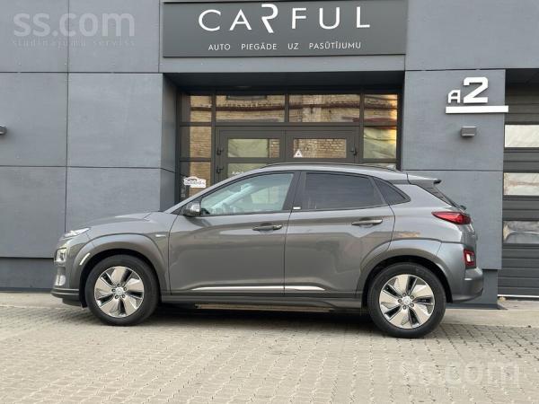 Grey Hyundai Kona 2021 in Riga, with an engine capacity of 0.00 L and mileage of 32 thousand km for 15900 €, photo 5 on AUTOMOTO.COM.LV
