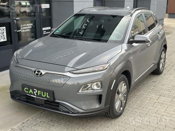 Grey Hyundai Kona 2021 in Riga, with an engine capacity of 0.00 L and mileage of 32 thousand km for 15900 €, photo 2 on AUTOMOTO.COM.LV