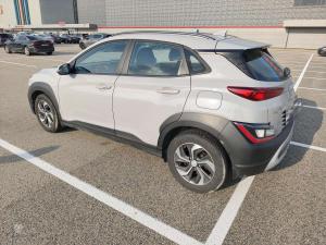 Pelēks Hyundai Kona 2021 Klaipėda, ar dzinēja tilpumu 1.58 L un nobraukumu 66 tūkst. km par 17000 €, foto 4 vietnē AUTOMOTO.COM.LV