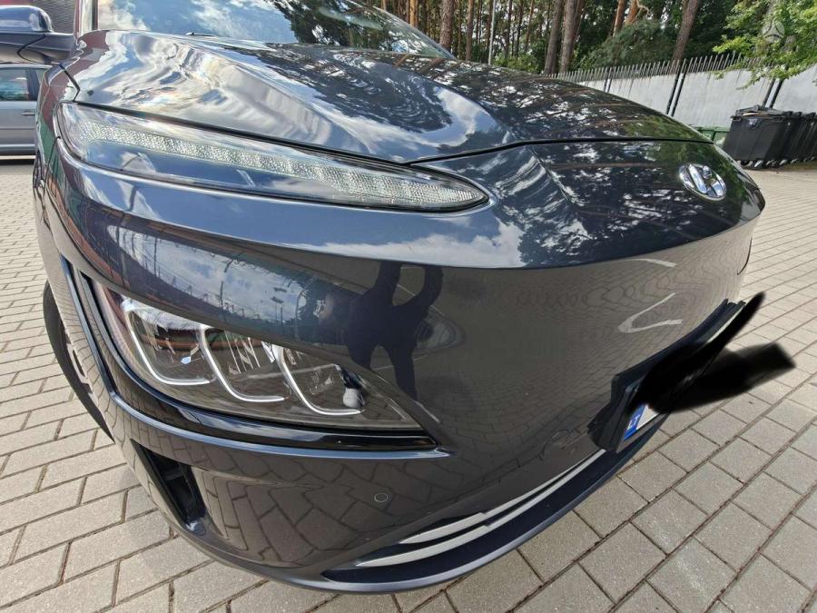 Grey Hyundai Kona 2021 in Alytus, with an engine capacity of 0.00 L and mileage of 76 thousand km for 19800 €, photo 3 on AUTOMOTO.COM.LV