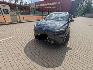 Grey Hyundai Kona 2021 in Alytus, with an engine capacity of 0.00 L and mileage of 76 thousand km for 19800 €, photo 4 on AUTOMOTO.COM.LV