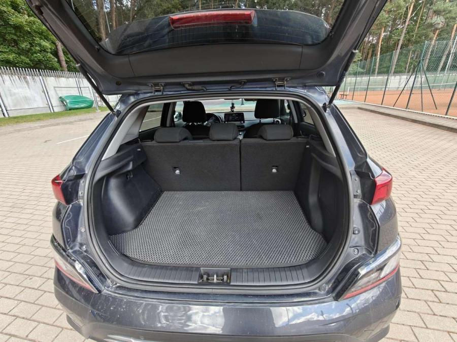 Grey Hyundai Kona 2021 in Alytus, with an engine capacity of 0.00 L and mileage of 76 thousand km for 19800 €, photo 7 on AUTOMOTO.COM.LV