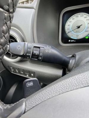 Grey Hyundai Kona 2021 in Alytus, with an engine capacity of 0.00 L and mileage of 76 thousand km for 19800 €, photo 13 on AUTOMOTO.COM.LV