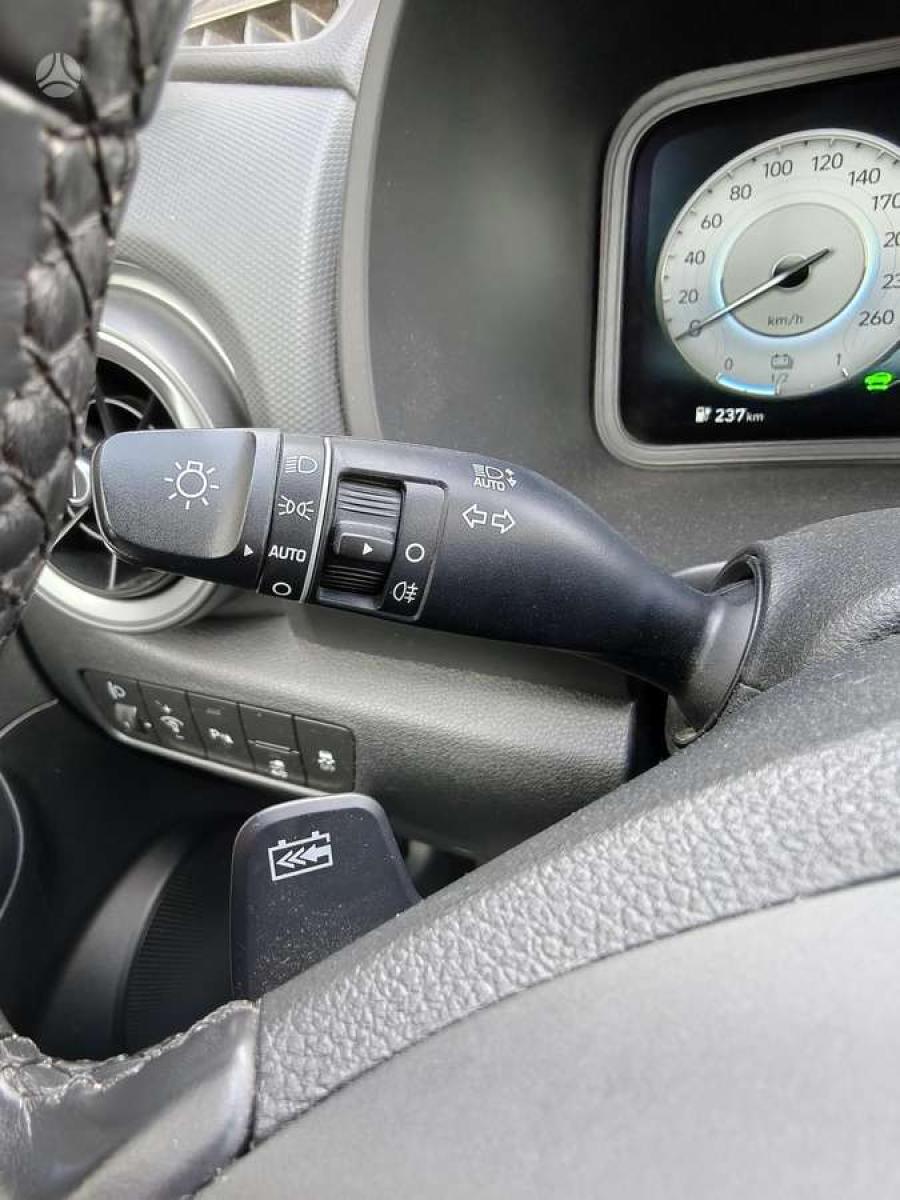 Grey Hyundai Kona 2021 in Alytus, with an engine capacity of 0.00 L and mileage of 76 thousand km for 19800 €, photo 13 on AUTOMOTO.COM.LV