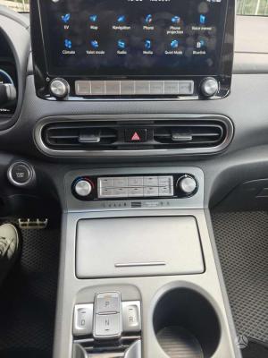 Grey Hyundai Kona 2021 in Alytus, with an engine capacity of 0.00 L and mileage of 76 thousand km for 19800 €, photo 20 on AUTOMOTO.COM.LV