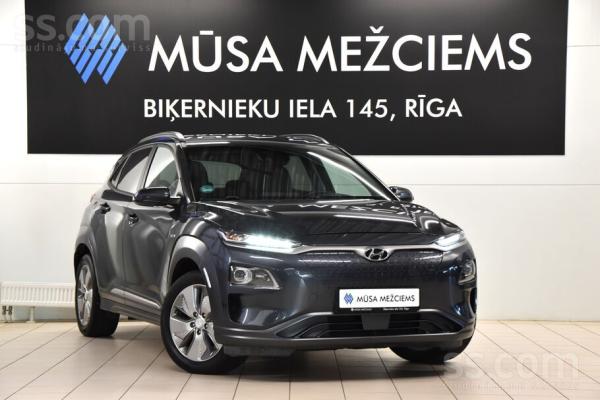 Hyundai Kona 2021 Rīga vietnē Pelēks Hyundai Kona 2021 Rīga, ar dzinēja tilpumu 0.00 L un nobraukumu 48 tūkst. km par 19990 €, foto 4 vietnē AUTOMOTO.COM.LV