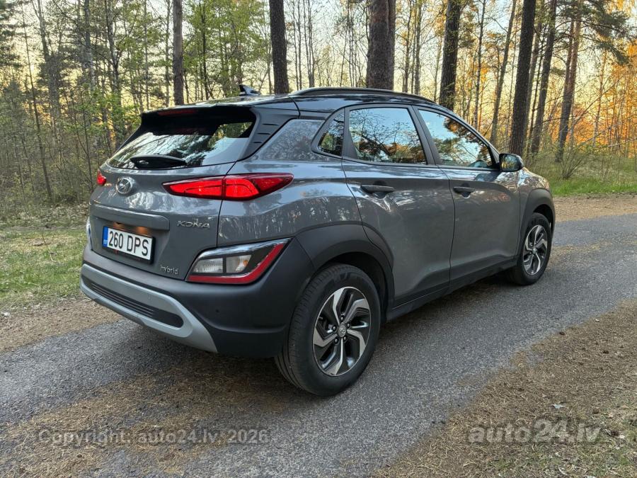 Pelēks Hyundai Kona 2022 Tallina, ar dzinēja tilpumu 1.60 L un nobraukumu 45 tūkst. km par 22490 €, foto 3 vietnē AUTOMOTO.COM.LV