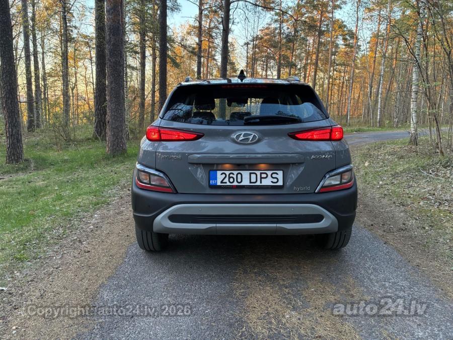 Pelēks Hyundai Kona 2022 Tallina, ar dzinēja tilpumu 1.60 L un nobraukumu 45 tūkst. km par 22490 €, foto 6 vietnē AUTOMOTO.COM.LV