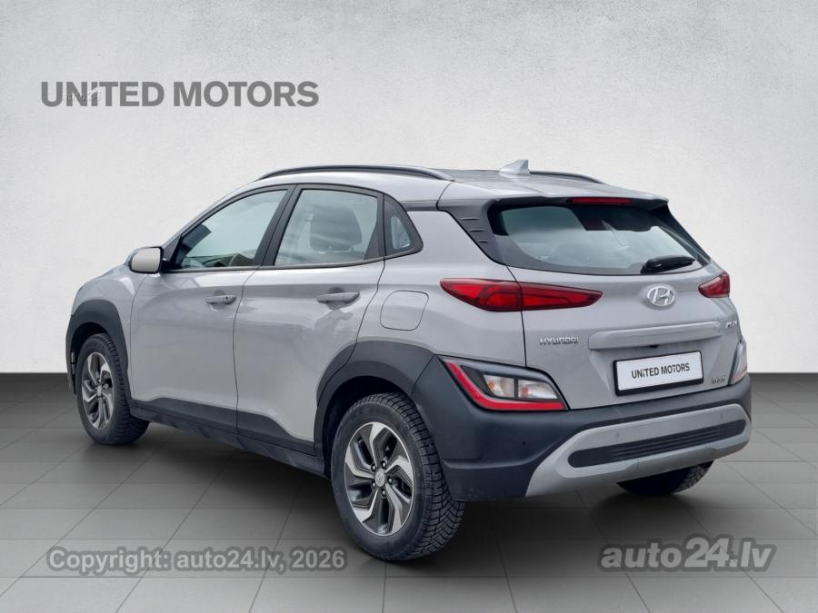 Grey Hyundai Kona 2023 in Johvi, with an engine capacity of 1.60 L and mileage of 27 thousand km for 25490 €, photo 4 on AUTOMOTO.COM.LV