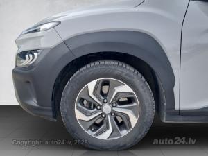 Grey Hyundai Kona 2023 in Johvi, with an engine capacity of 1.60 L and mileage of 27 thousand km for 25490 €, photo 16 on AUTOMOTO.COM.LV