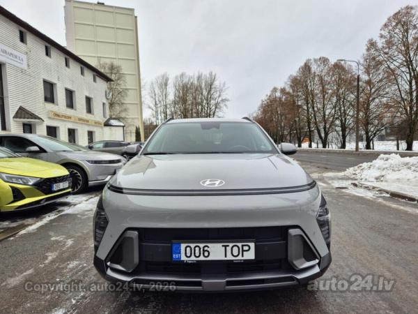 Grey Hyundai Kona 2024 in Tartu, with an engine capacity of 1.60 L and mileage of 22 thousand km for 29700 €, photo 4 on AUTOMOTO.COM.LV