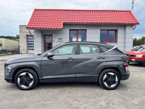 Grey Hyundai Kona 2024 in Radviliskis, with an engine capacity of 0.00 L and mileage of 36 thousand km for 25950 €, photo  on AUTOMOTO.COM.LV