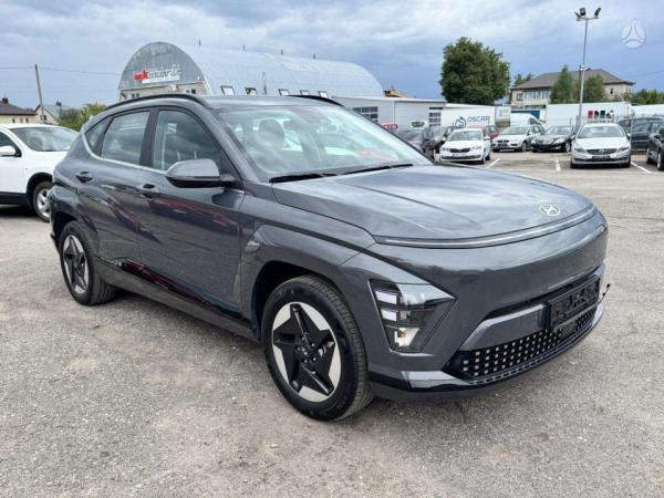 Grey Hyundai Kona 2024 in Radviliskis, with an engine capacity of 0.00 L and mileage of 36 thousand km for 25950 €, photo 4 on AUTOMOTO.COM.LV