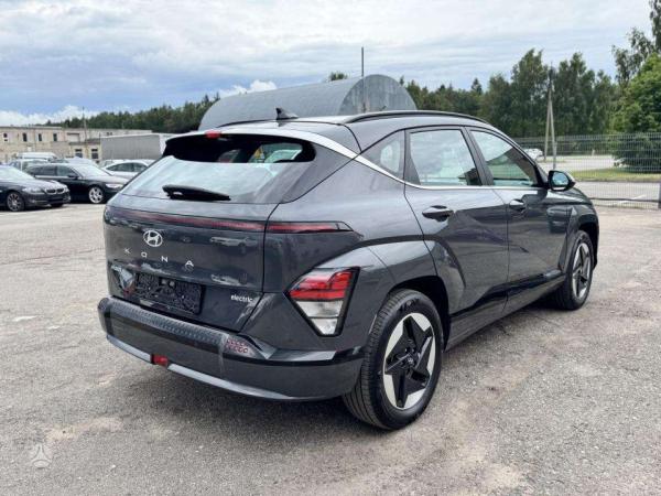 Grey Hyundai Kona 2024 in Radviliskis, with an engine capacity of 0.00 L and mileage of 36 thousand km for 25950 €, photo 5 on AUTOMOTO.COM.LV