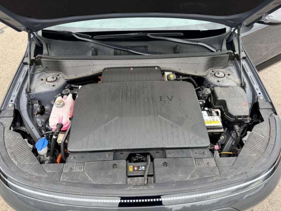 Grey Hyundai Kona 2024 in Radviliskis, with an engine capacity of 0.00 L and mileage of 36 thousand km for 25950 €, photo 17 on AUTOMOTO.COM.LV