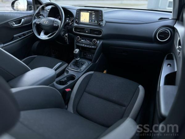 Pelēks Hyundai Kona 2019 Jūrmala, ar dzinēja tilpumu 1.00 L un nobraukumu 131 tūkst. km par 9950 €, foto 6 vietnē AUTOMOTO.COM.LV