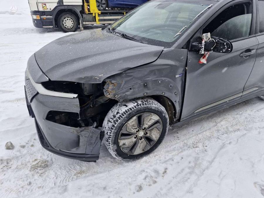 Серый Хендай Кона 2020 в Мариямполе, объемом двигателя 0.00 л и пробегом 403 тыс. км за 7200 €, фото 7 на AUTOMOTO.COM.LV