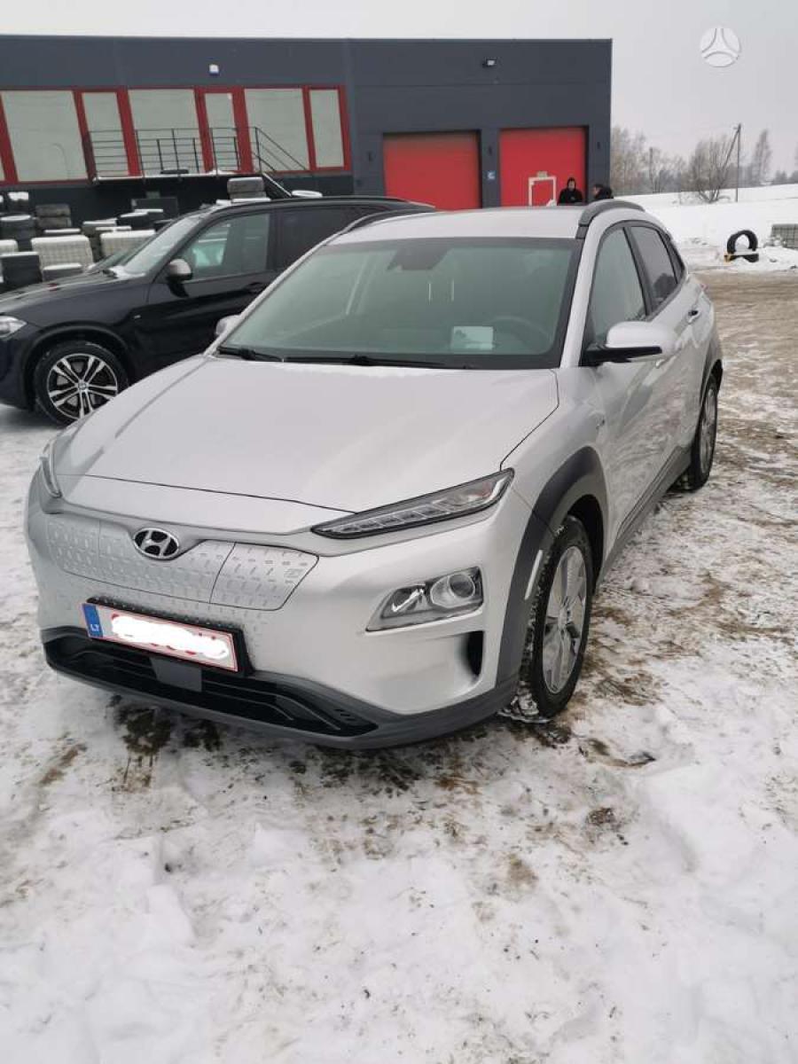 Pelēks Hyundai Kona 2020 Marijampole, ar dzinēja tilpumu 0.00 L un nobraukumu 108 tūkst. km par 17500 €, foto 1 vietnē AUTOMOTO.COM.LV
